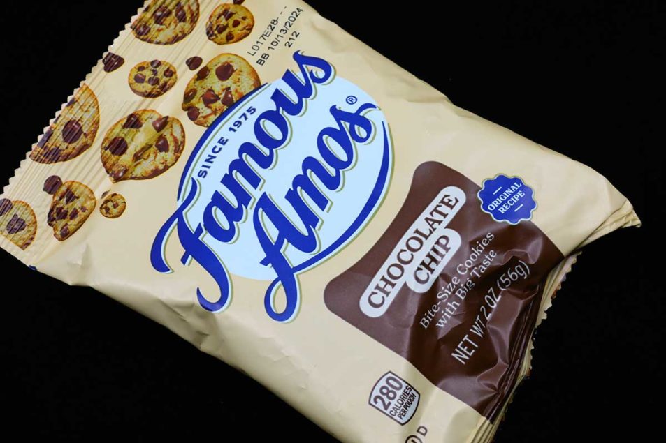 Wally Amos, founder of Famous Amos cookies, passes away - Guapify ...