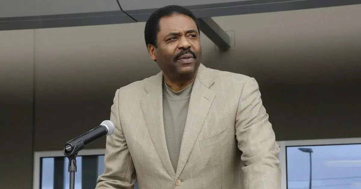 How David Steward Became the Richest Black Person in America - Guapify ...