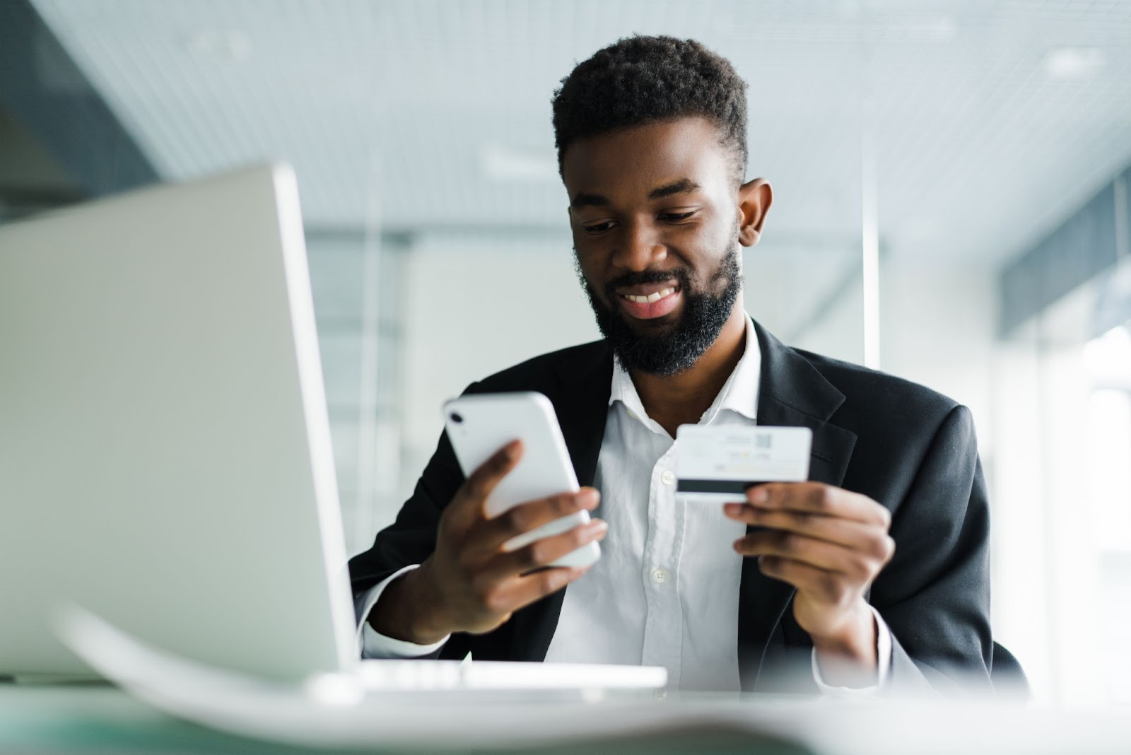 The Rise of Digital-Only Banks: A New Era for Black Banking - Guapify